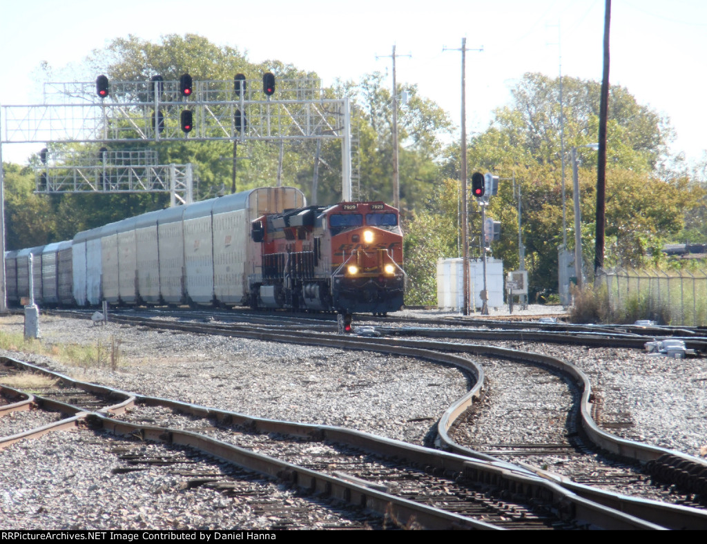 BNSF WB 'rack train crosses CN Junction